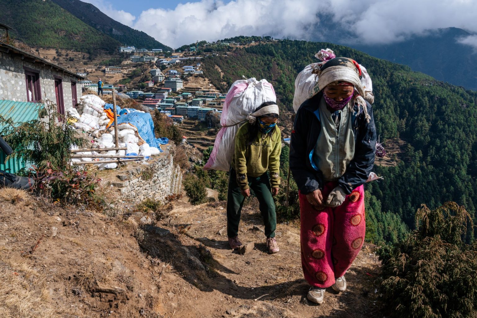 Creative Waste Management at Mount Everest - Suston Magazine
